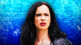 Jessica Jones Star Adds Fuel To Mcu Return Rumors With New Photos